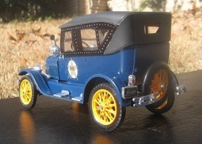 Carro Ford Model T 1927 - Vintage Police Car 1182 - AMT